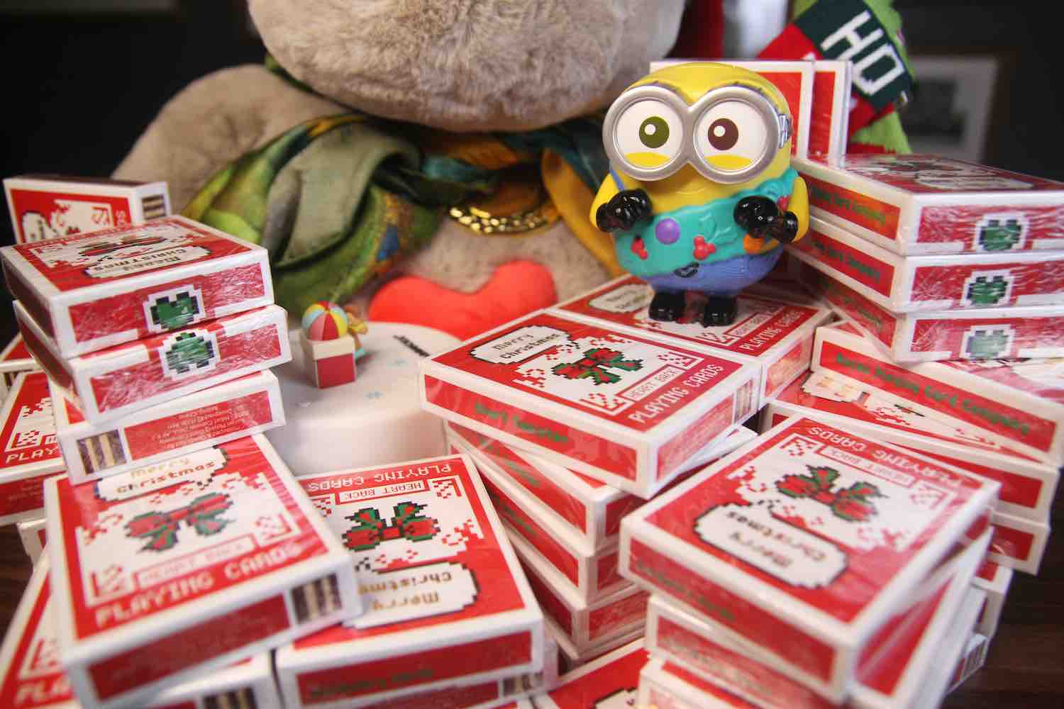 Heart Canister Playing Cards – Christmas Edition – Decksrock