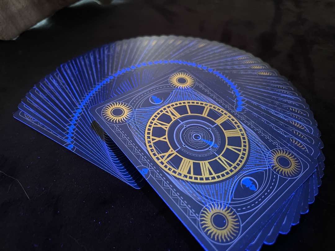 Shadow Playing Cards – Decksrock